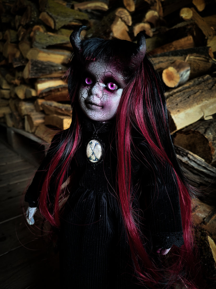Erin Horror Doll – Horror Party Dolls