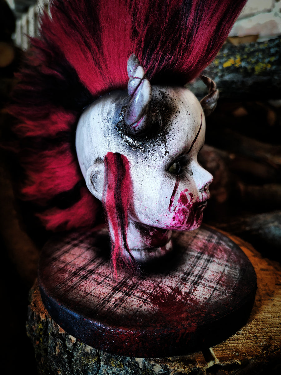 Devious Devena Horror Doll's Head – Horror Party Dolls